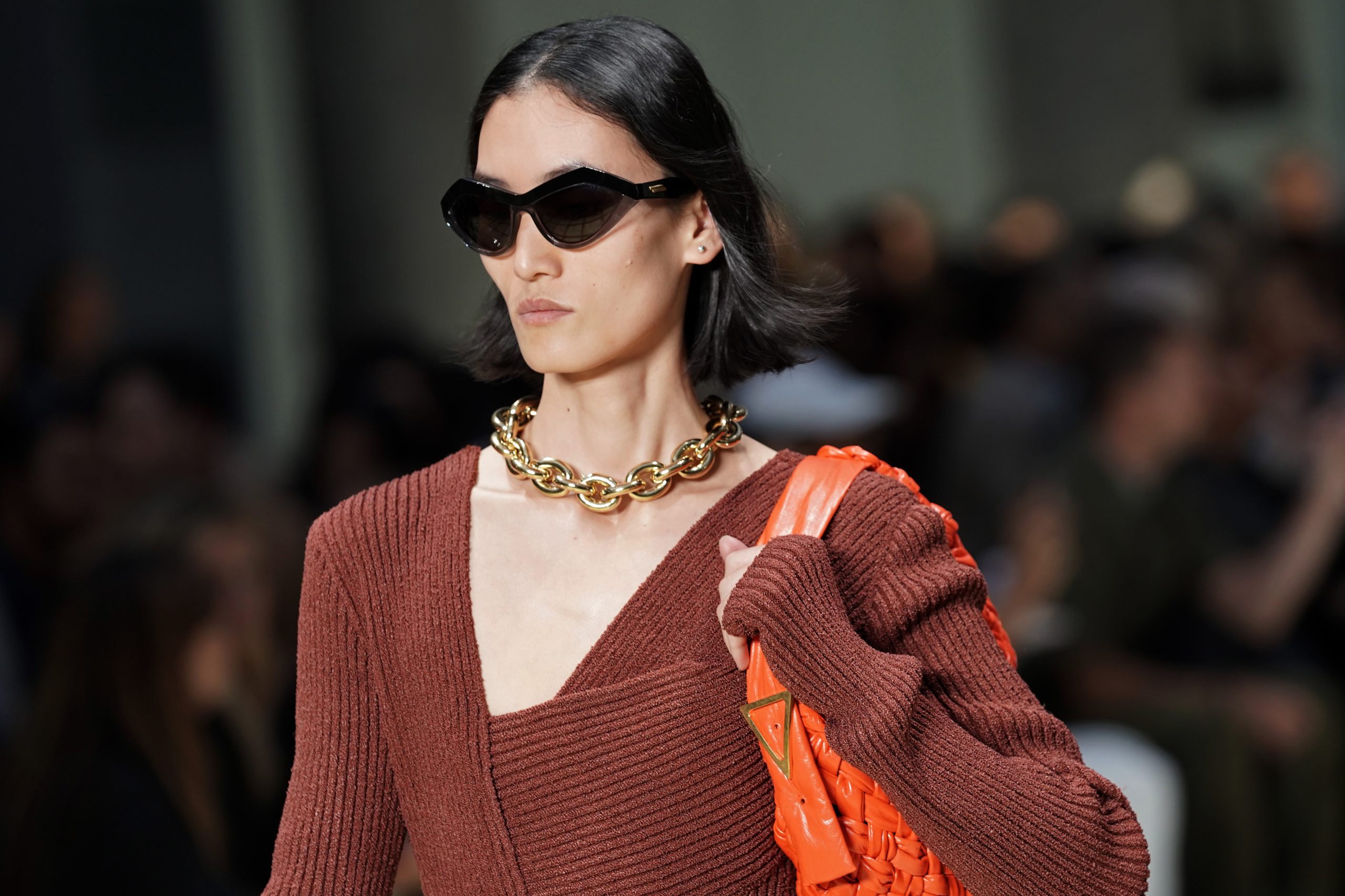 Color terracota: ¿con qué combina ropa para lucir bien?